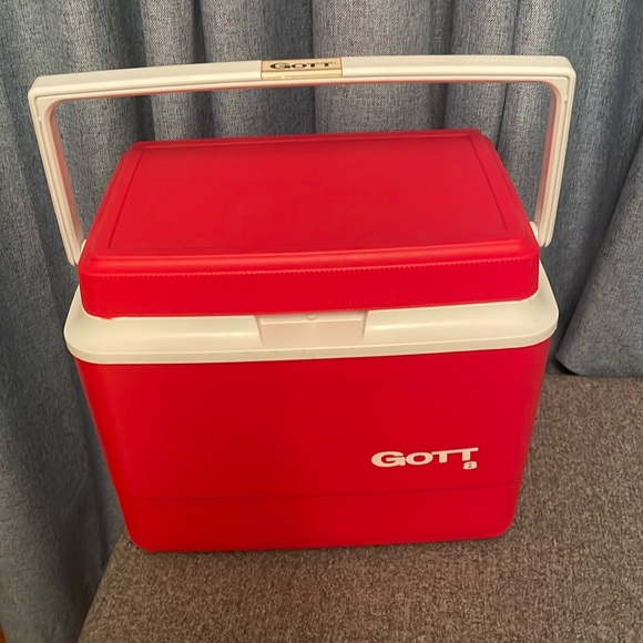 Gott | Other | Vintage Gott 8 Red White 8s Cooler Ice Chest Lunch Box ...